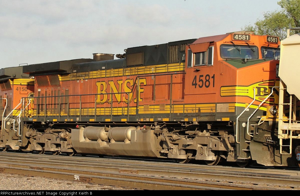 BNSF 4581